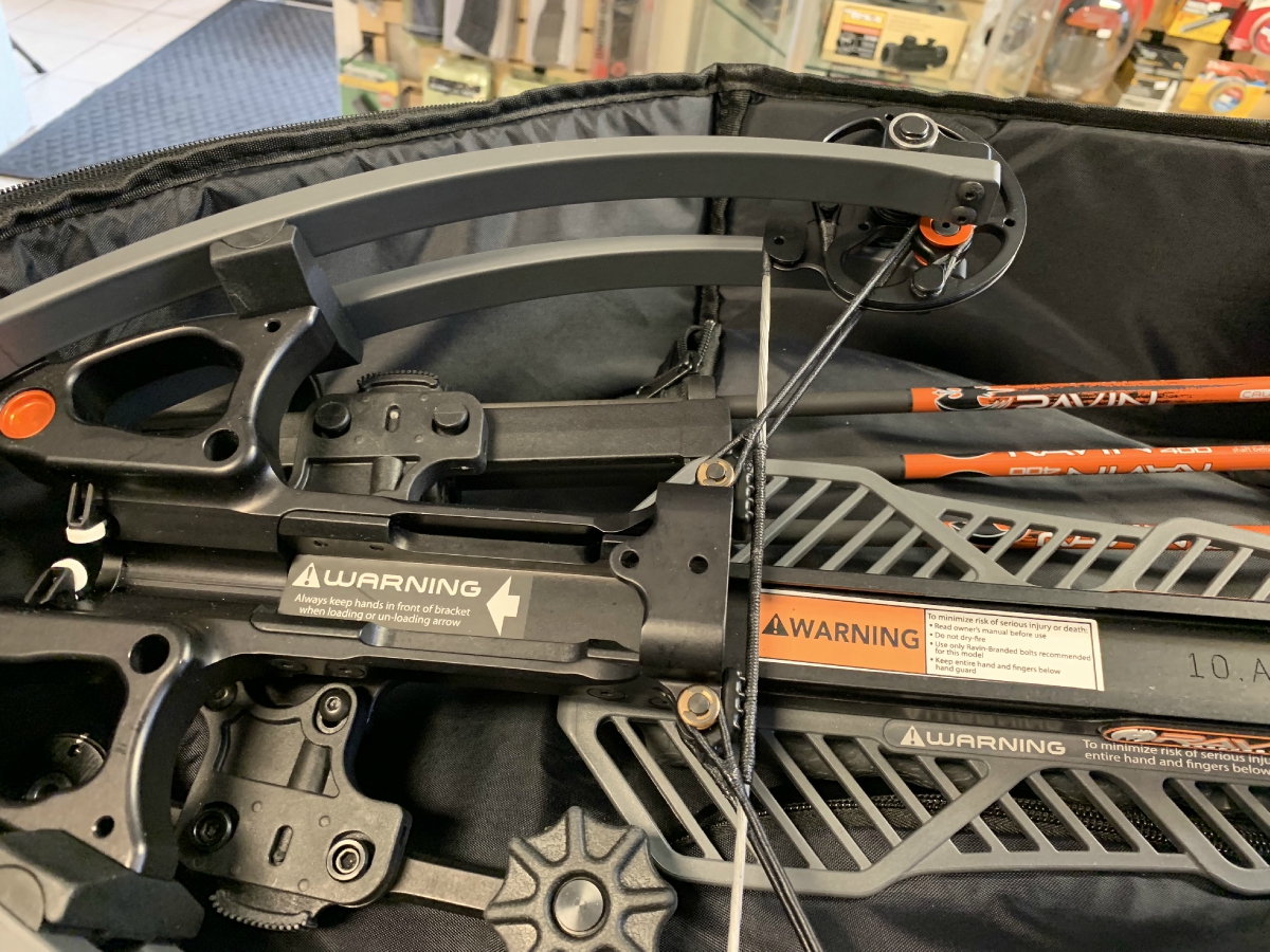 Ravin Crossbows R10 Crossbow Package Includes Bonus Free Ravin Soft ...