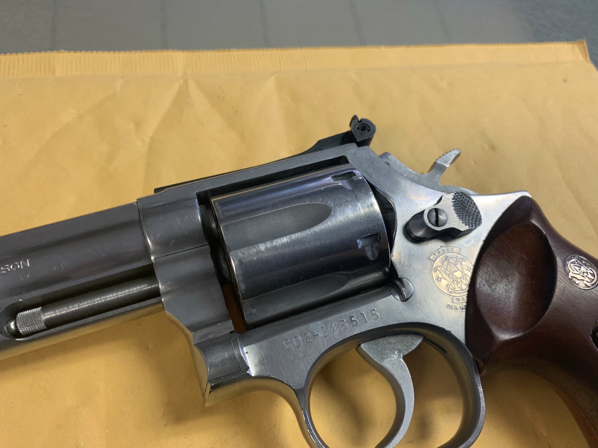 Smith & Wesson Model 686 6 Shot Stainless Revolver Wood Grips Nice .357 ...