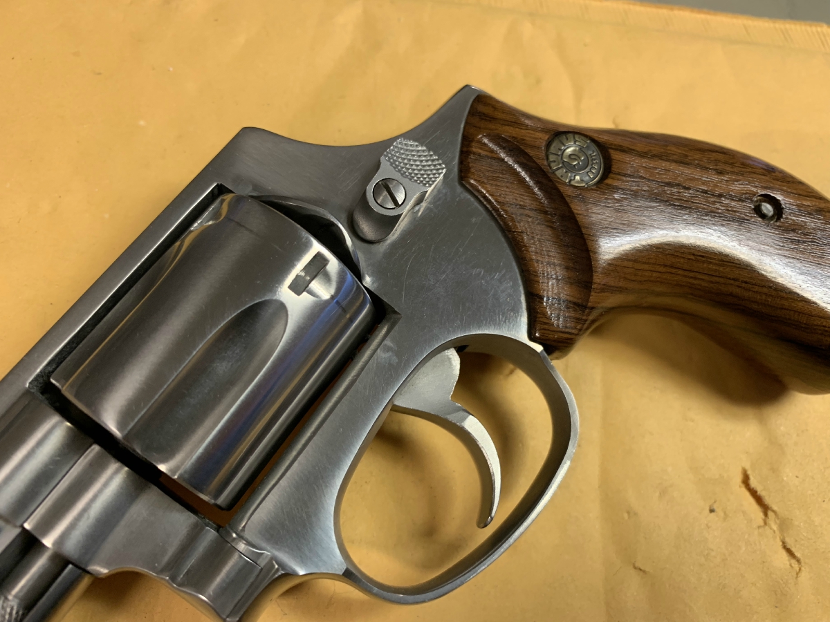 Taurus Model M85 5 Shot Hidden Hammer Revolver Wood Grips Stainless 2 ...