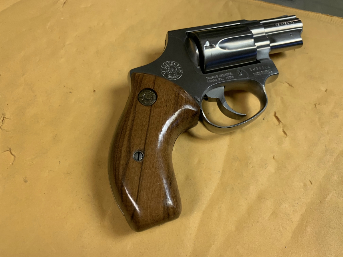 TAURUS - MODEL M85 5 SHOT HIDDEN HAMMER REVOLVER WOOD GRIPS STAINLESS 2 ...