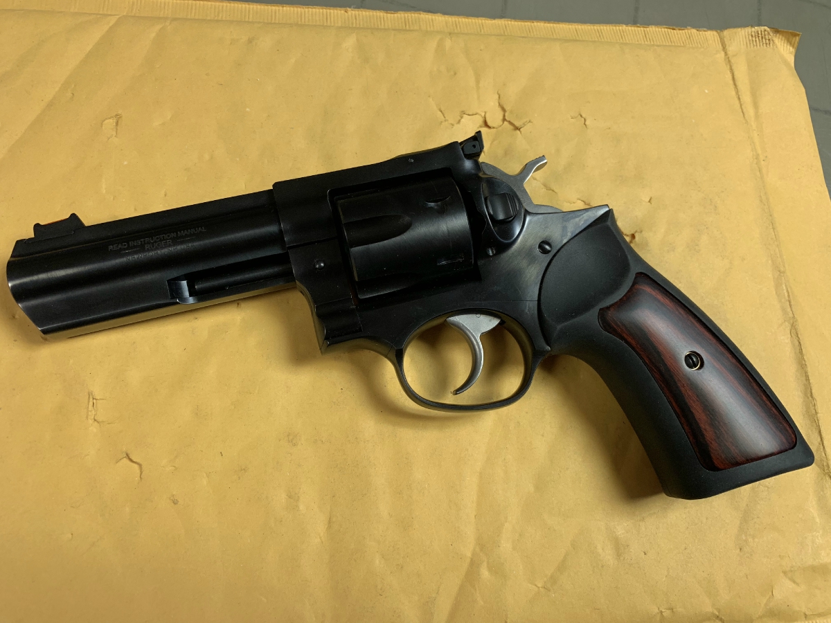 Ruger Model Gp100 6 Shot Revolver 4 Inch Barrel Fiber Optic Sights ...