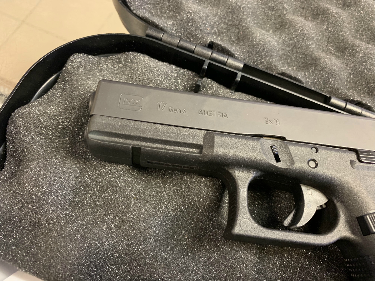 Glock Model G17 Gen 4 Semi-Auto Pistol In Excellent Used Condition One ...