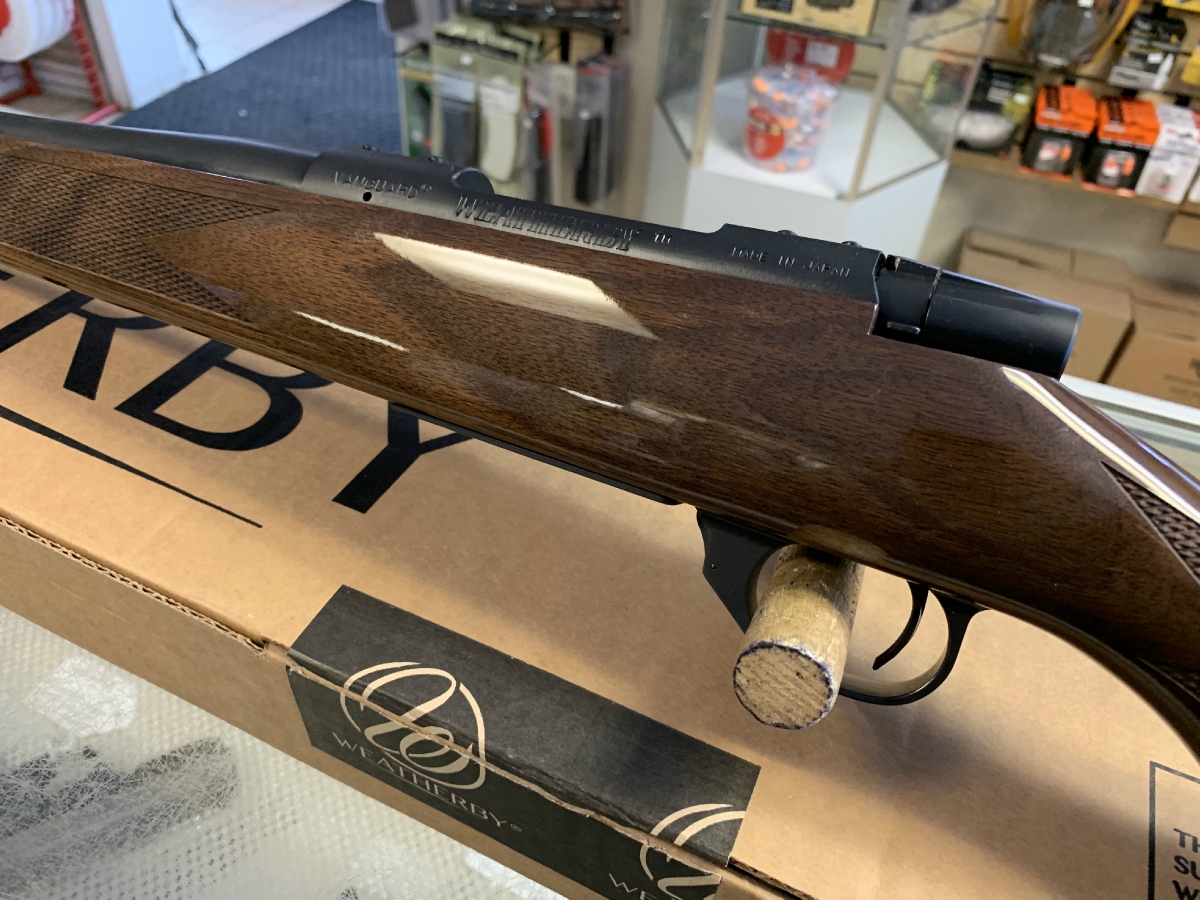Weatherby Vanguard Sporter Deluxe 243 Win Bolt Action Rifle, 24 Inch ...