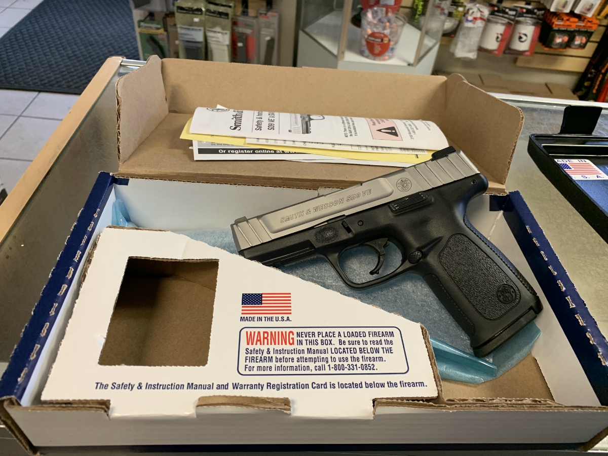 Smith & Wesson Sd9ve Double 4 Inch 16+1 Black Polymer Grip/Frame ...