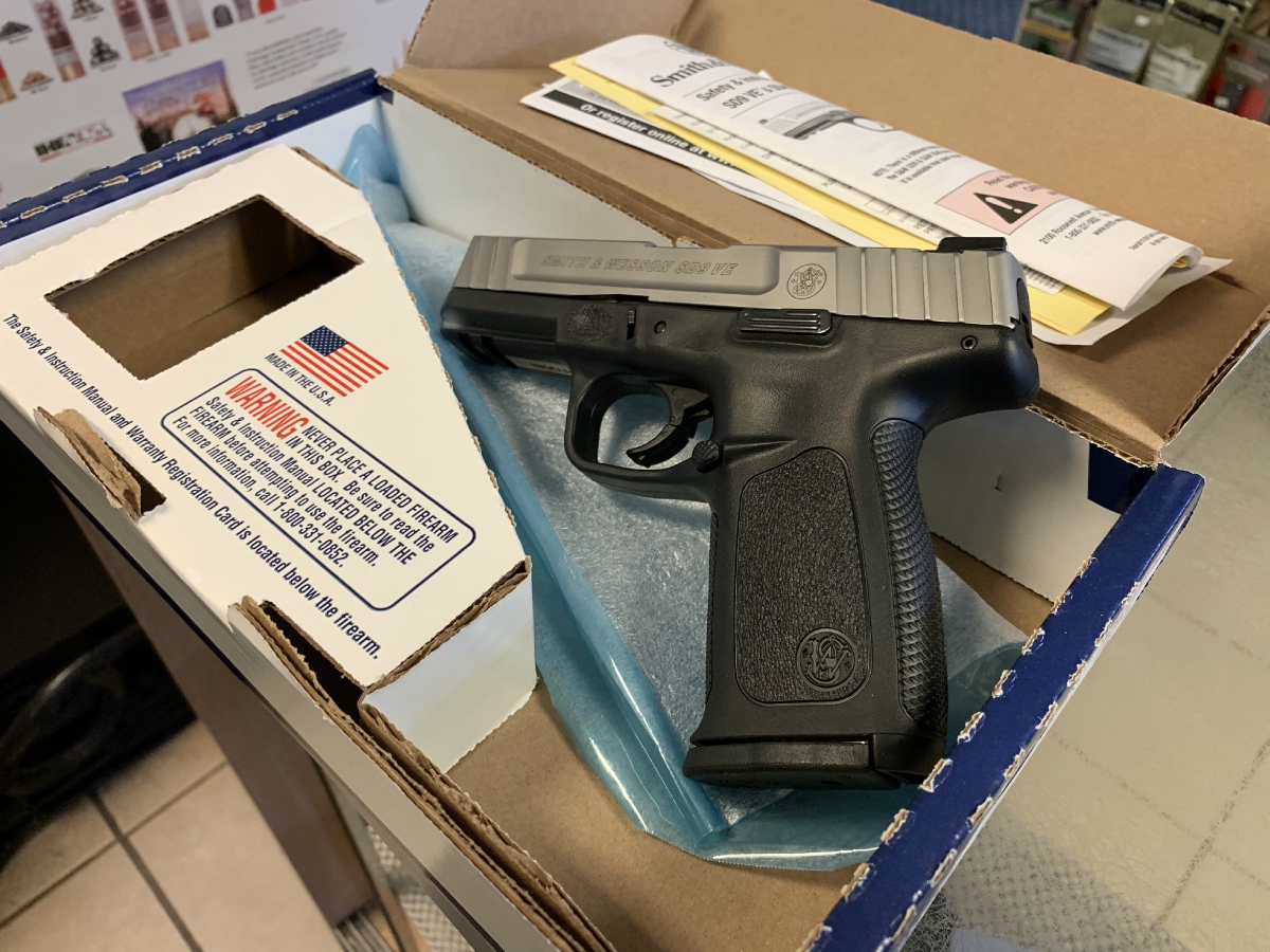 Smith & Wesson Sd9ve Double 4 Inch 16+1 Black Polymer Grip/Frame ...