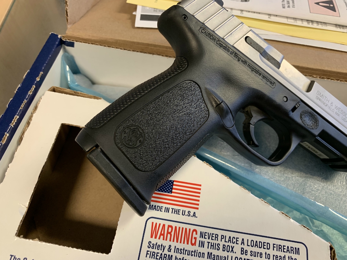 Smith & Wesson Sd9ve Double 4 Inch 16+1 Black Polymer Grip/Frame ...