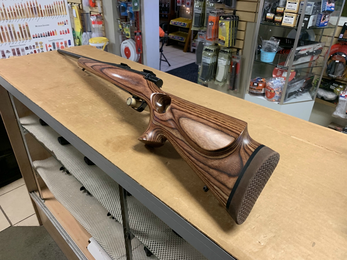 WEATHERBY MODEL VANGUARD BOLT ACTION RIFLE DELUXE LAMINATE THUMB HOLE ...