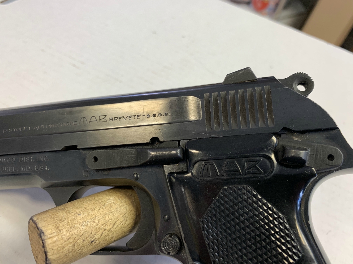 Howco Mab Model P-15 Single Action Semi-Auto Pistol 15 Round Magazine 4 ...