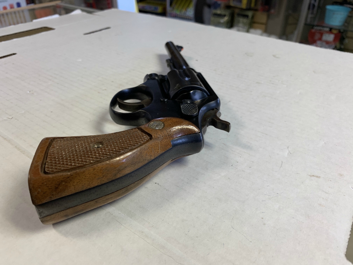 SMITH & WESSON - MODEL M&P 6 SHOT REVOLVER WITH RARE 5 INCH BARREL WOOD ...