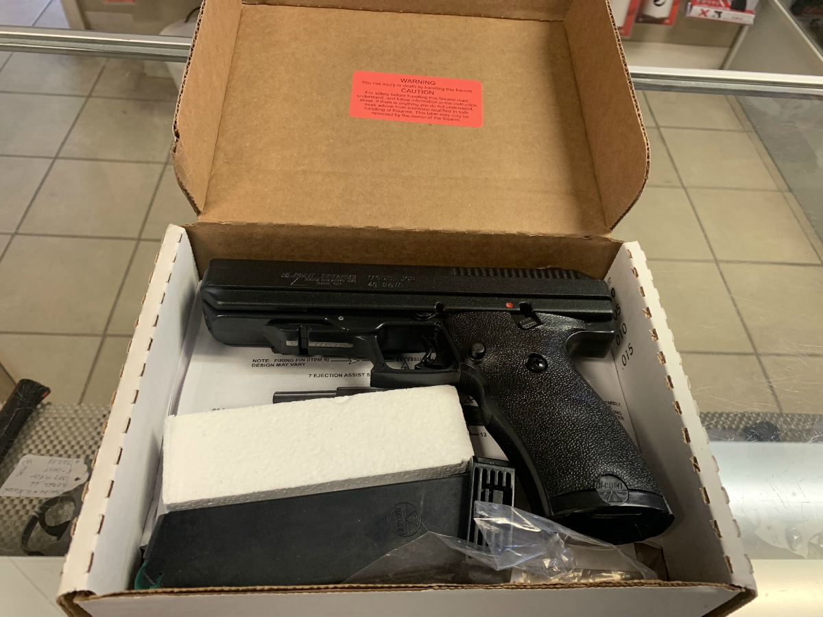 Hi-Point Model 40 S&W Standard Double 4.5 Inch 10+1 Black Polymer Grip ...