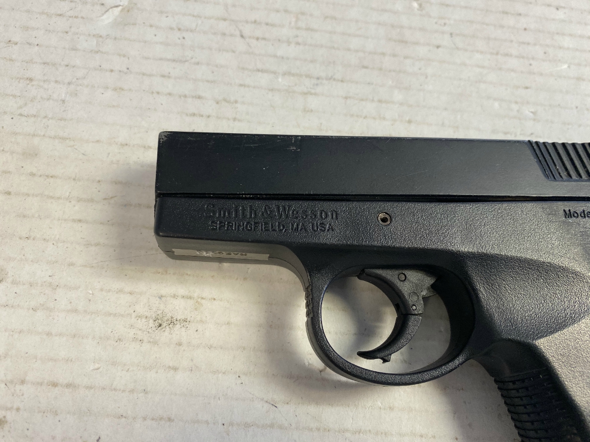 Smith & Wesson Model Sw380 Semi-Auto Pistol One 8 Round Magazine Blued ...