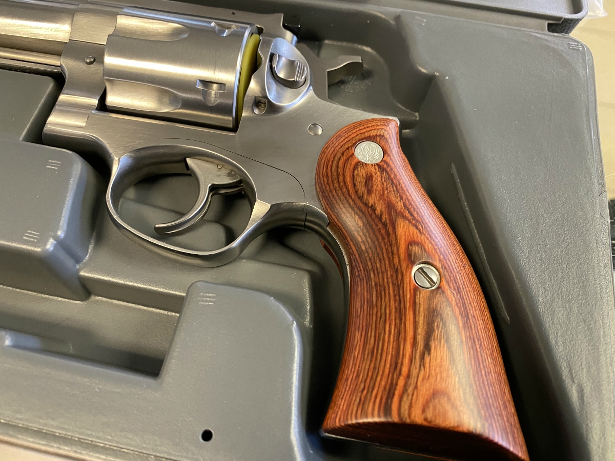 Ruger Model Redhawk 6 Shot Stainless Revolver Wood Grips 5.5 Inch ...