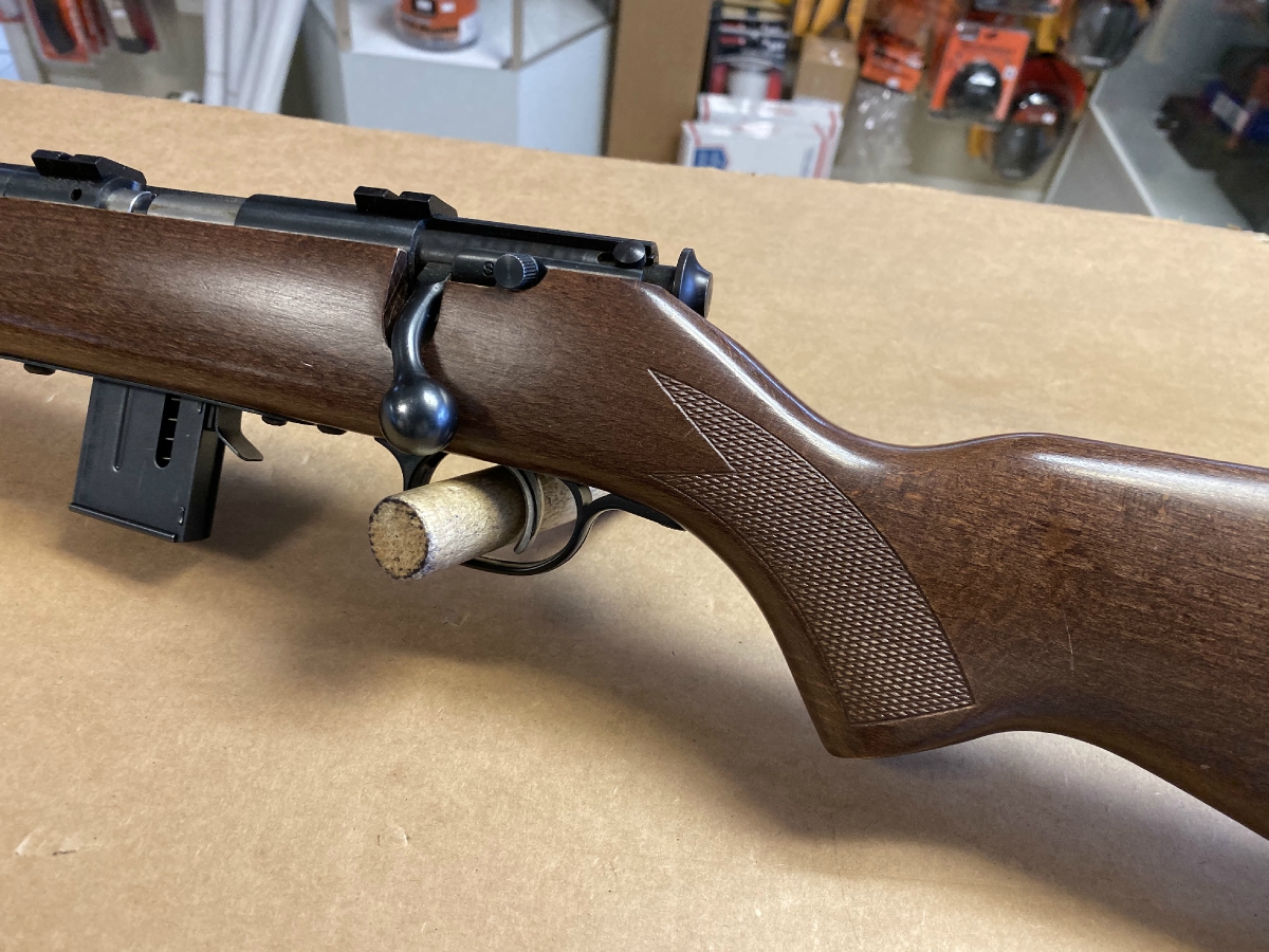 SAVAGE - MODEL 93R17 HEAVY BARREL LEFT HAND BOLT ACTION RIFLE WOOD ...