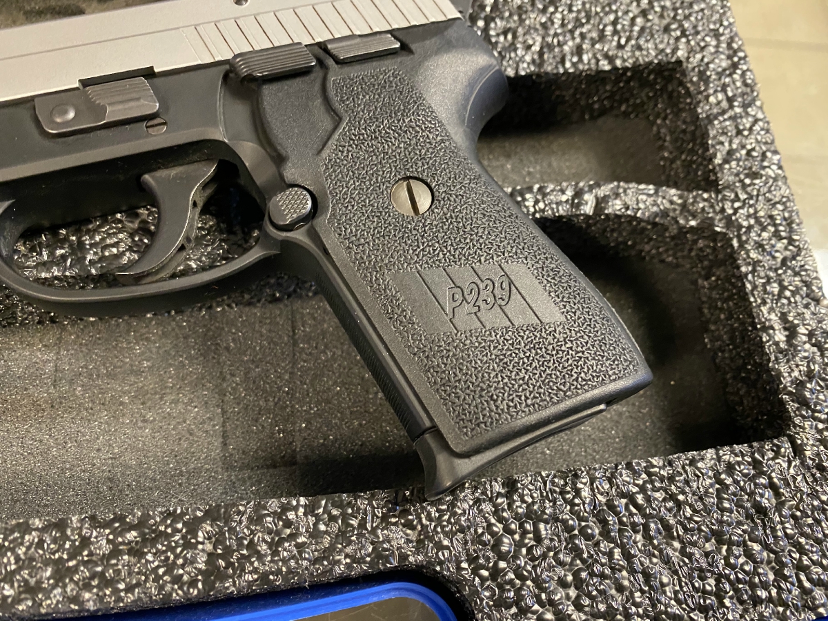 Sig Sauer P239 9mm Two-Tone Night Sights 8+1 Mag 3.6 Inch Barrel ...