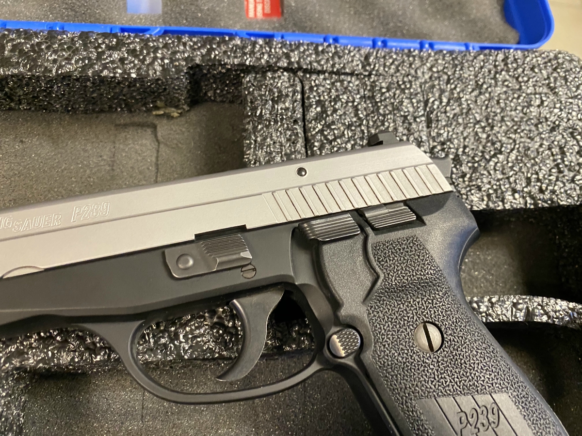 Sig Sauer P239 9mm Two-Tone Night Sights 8+1 Mag 3.6 Inch Barrel ...