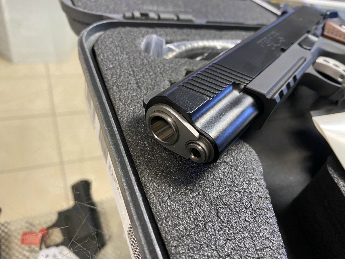 SPRINGFIELD - Operator 1911 Full Size 5 Inch Match Grade Barrel Tritium ...