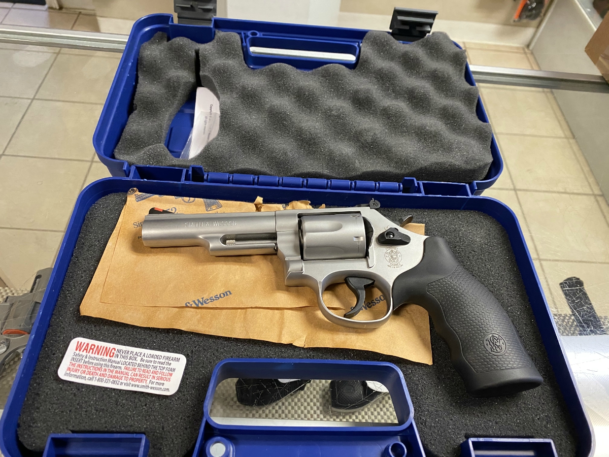 SMITH & WESSON - MODEL 66 K-Frame Single/Double 357 Magnum 4.25 Barrel ...
