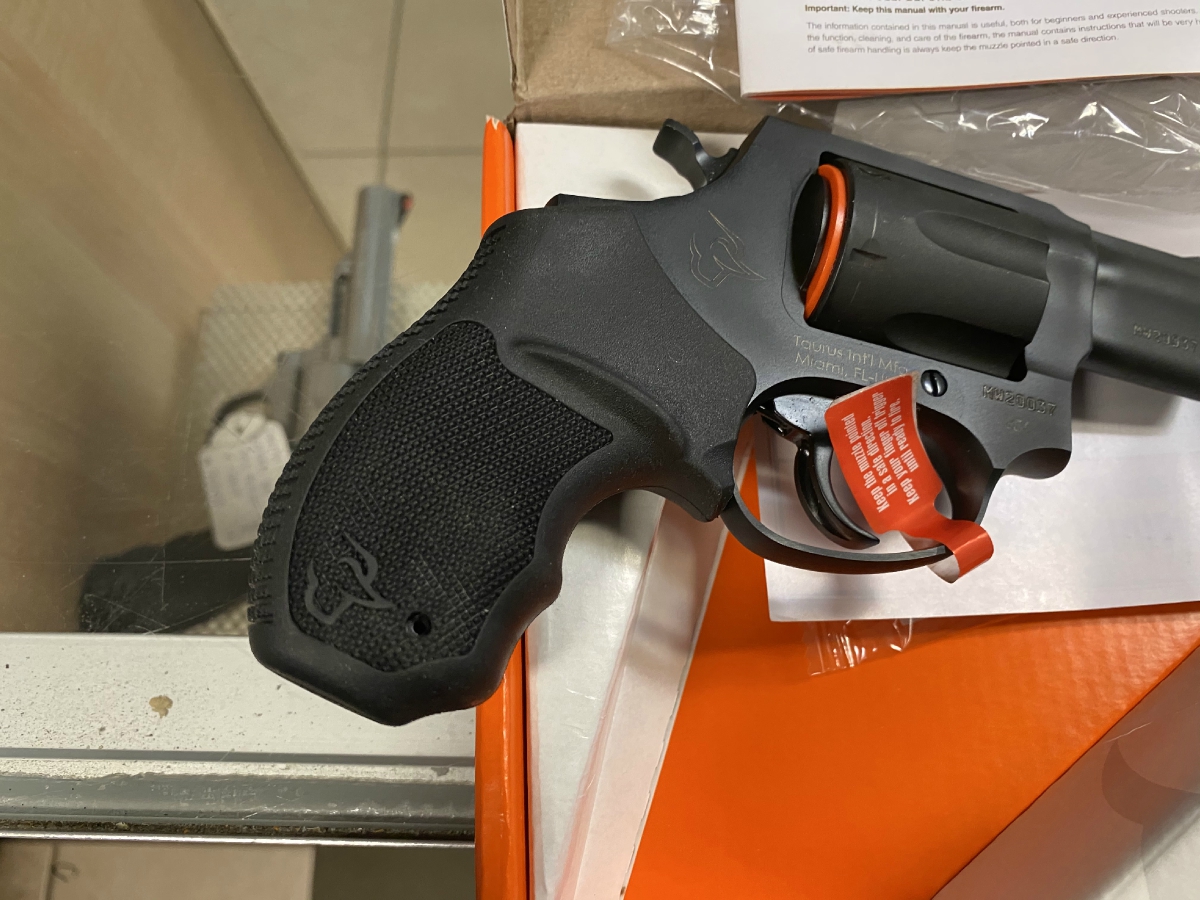 Taurus MODEL 856 6 Round 2 Inch Barrel Matte Black Oxide, Black Rubber ...