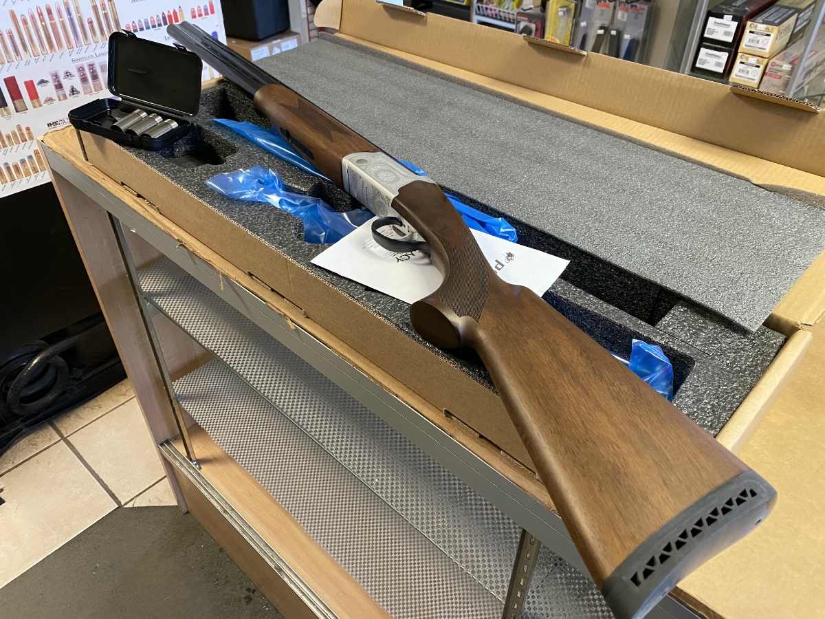 Howa Pointer Arista 12 Ga/28 Inch Barrel Over/Under 5 Chokes Shotgun ...