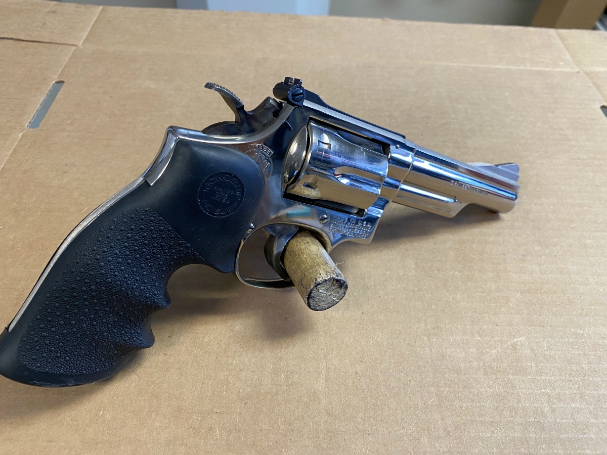 Smith & Wesson Model 19-4 6 Shot Revolver In Polished Nickel 4 Inch ...