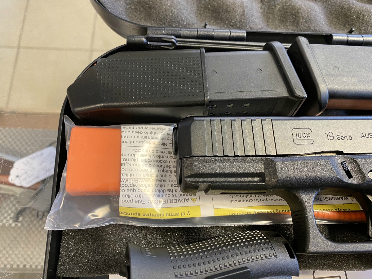 Glock G19 Gen5 4.02 Inch Barrel 15+1 Black Ndlc Front Serrations ...