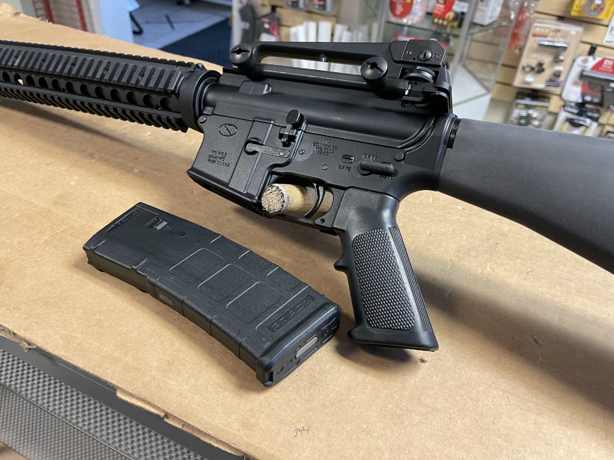 - FN M16 Military Semi-Auto Rifle 20 Inch Black Stock 30 Round ...