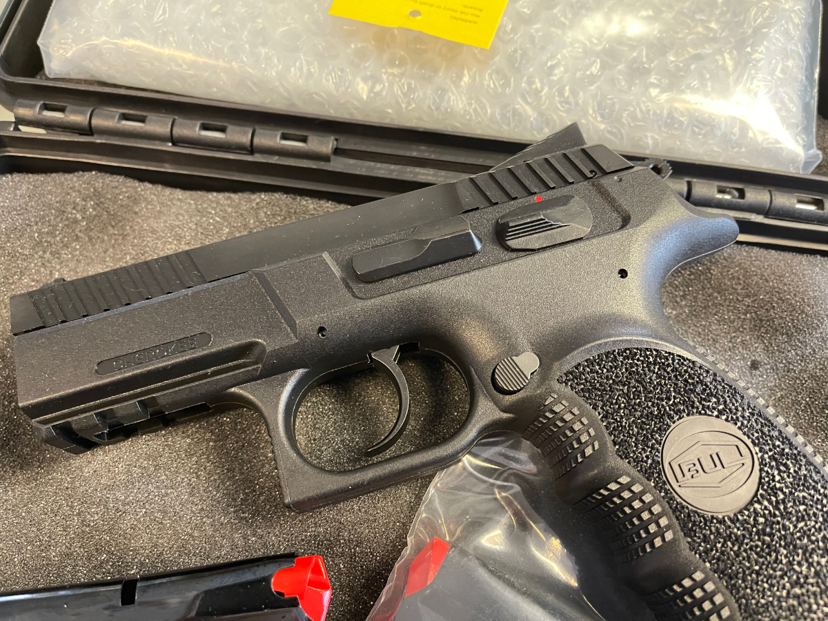 Bul Armory Cherokee Compact 3.66 Inch Barrel Two 17+1 Mags Black Oxide ...