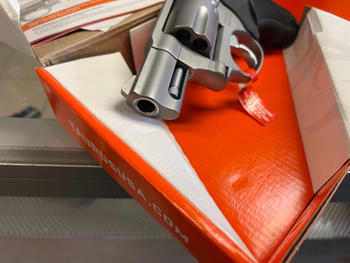 Taurus Model 856 38sp Matte Stainless 2 Inch Barrel 6 Shot Revolver ...