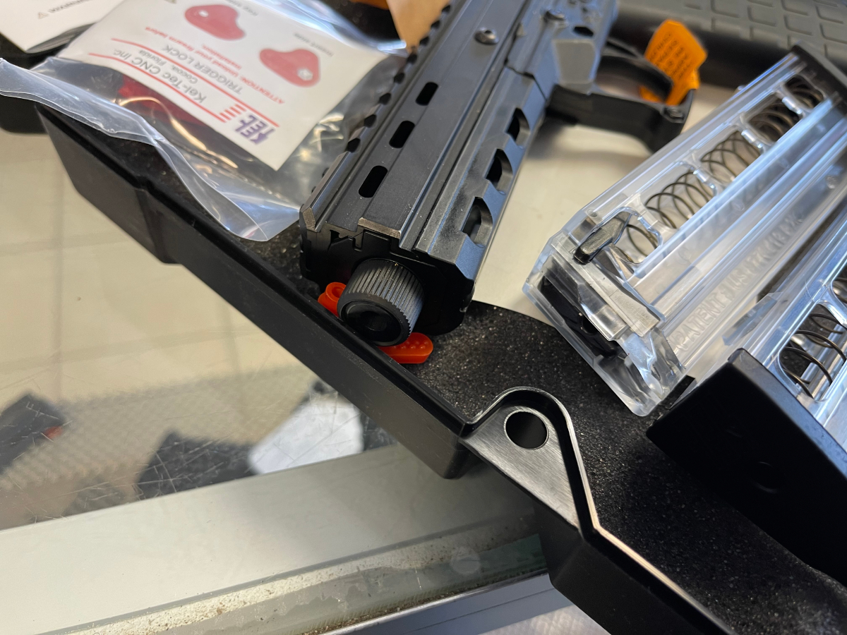 KEL-TEC - CP33 with Rail 22 LR 5.50 Inch threaded barrel 33+1 Black ...