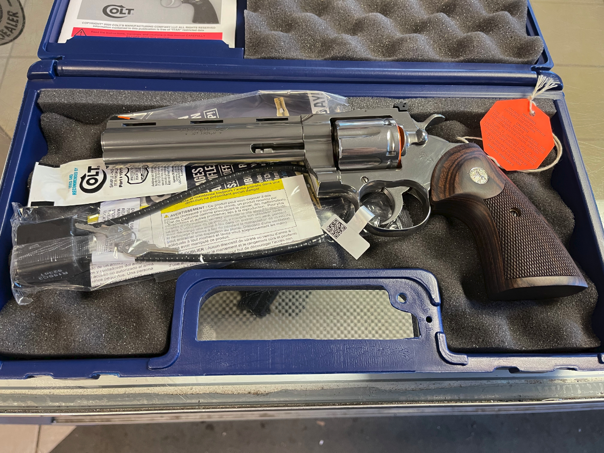 Colt Model Python 357 Mag 6rd 6 Inch Barrel Stainless Steel Walnut ...