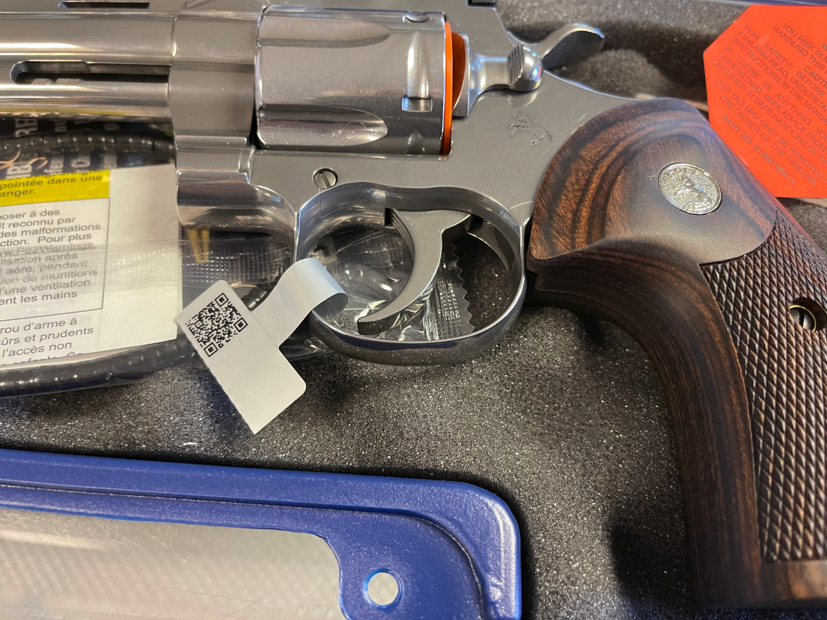 Colt Model Python 357 Mag 6rd 6 Inch Barrel Stainless Steel Walnut ...