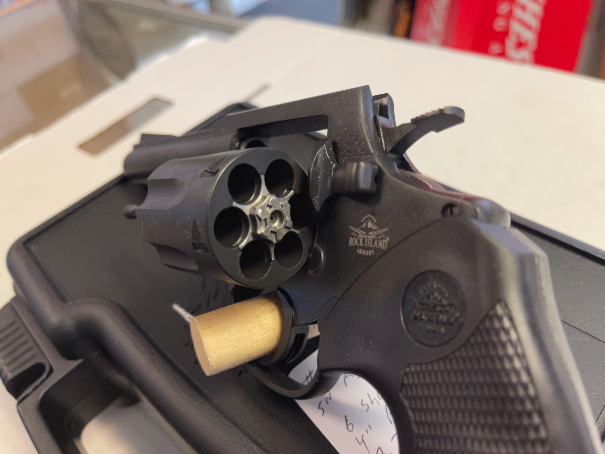 Rock Island Armory Model M200 6 Round 4 Inch Barrel Black Parkerized ...