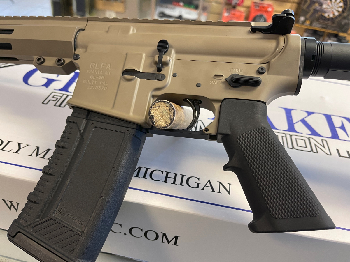 GREAT LAKES FIREARMS - MODEL GL15 AR15 RIFLE 16 INCH BARREL 1:8 FLAT ...