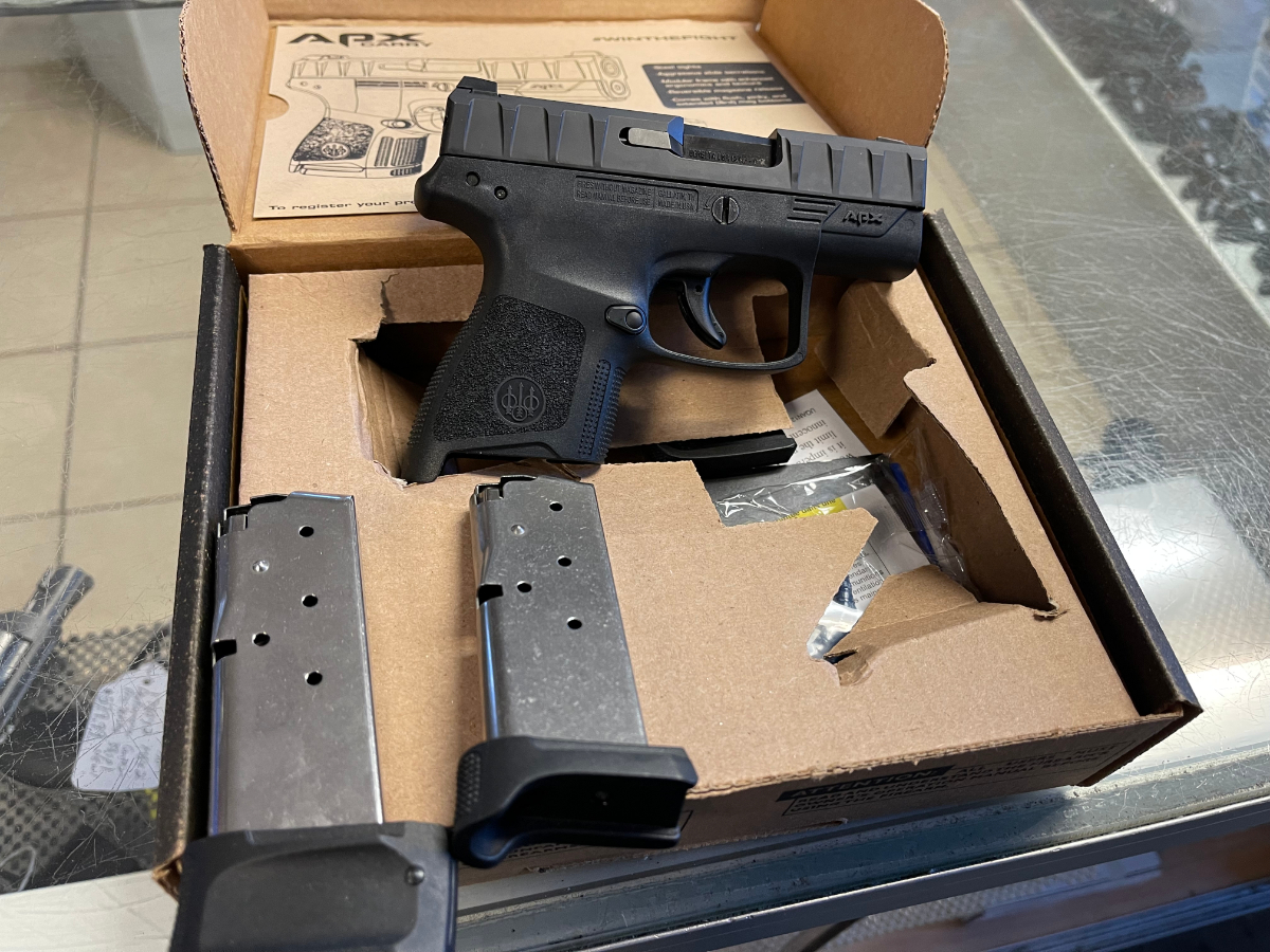 Pictures: Beretta APX Carry 3 Inch Barrel 6+1,8+1 Black Frame & Grip ...