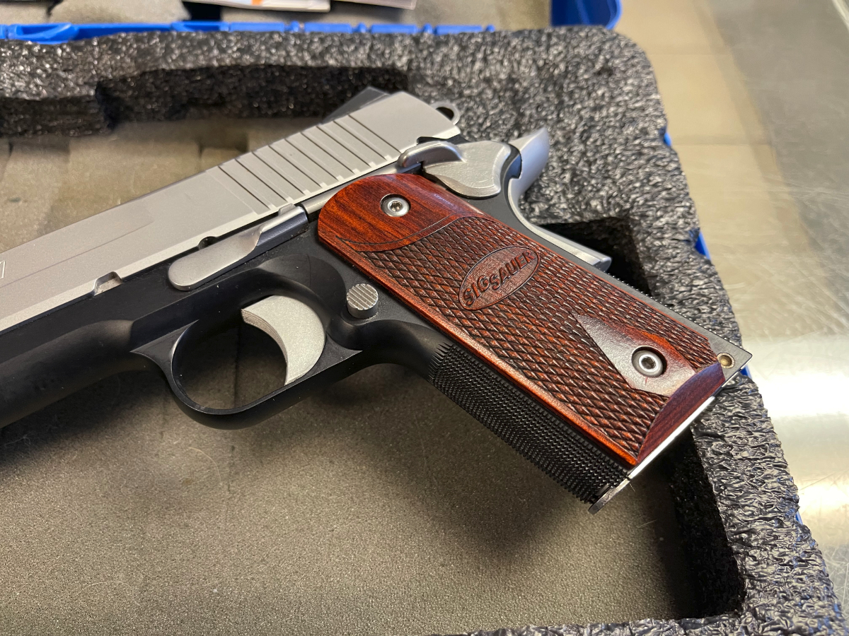 Sig Sauer 1911 Revolution C3 Night Sights 4.2 Inch 7 Round Mag Rosewood ...