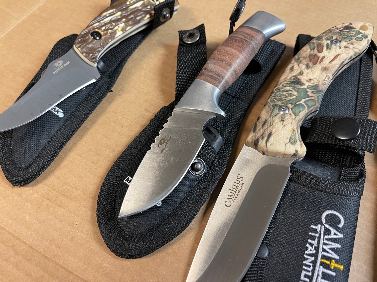 Pictures: NICE LOT OF FIVE ASSORTED FIXED BLADE KNIVES WITH SHEATHS ...