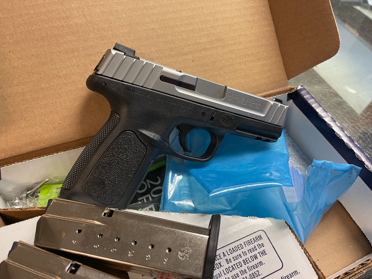 Smith & Wesson Sd40 Ve 4 Inch Barrel 14+1 Black Satin Stainless Slide ...