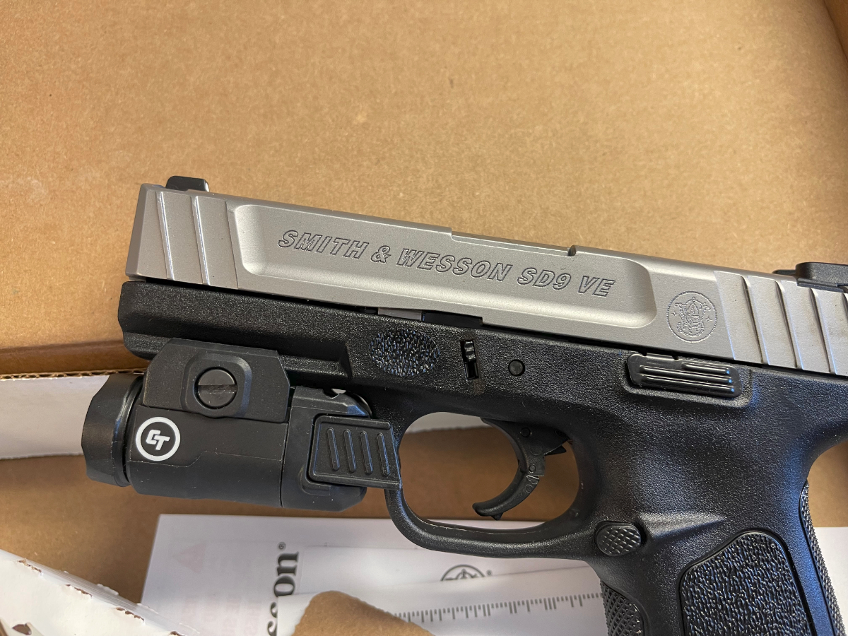 Smith & Wesson Model Sd9ve 4 Inch Barrel Ss/Bk 16+1 Crimson Trace ...