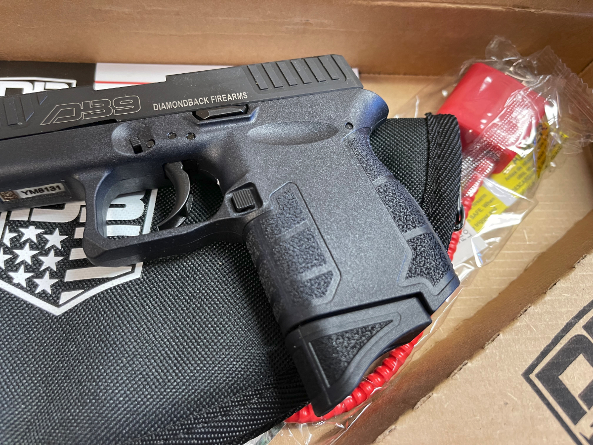 Diamondback DB9 G4 3.10 Inch Barrel 6+1 Capacity Black Finish black ...