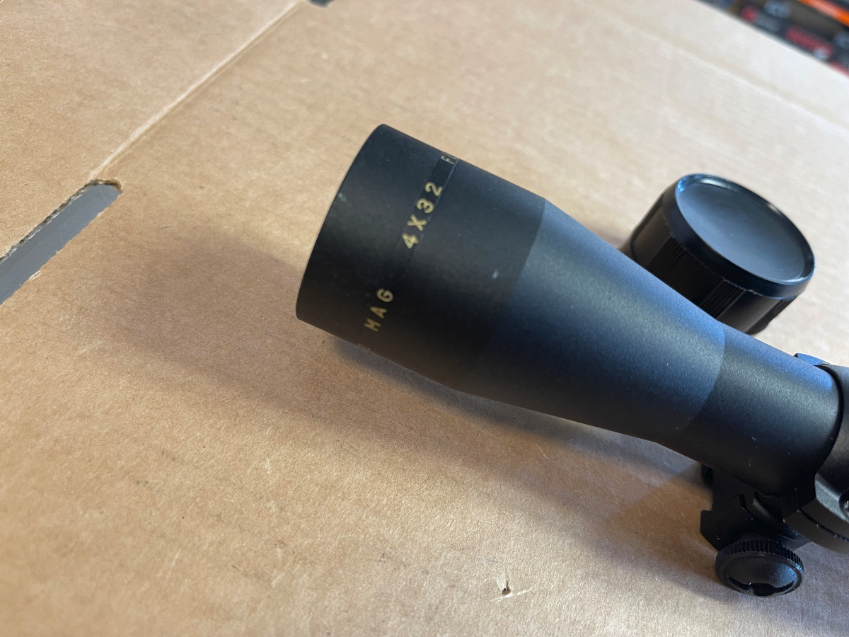 Simmons 4x32 22 Mag Rifle Scope With Lens Covers And Rings Excellent ...