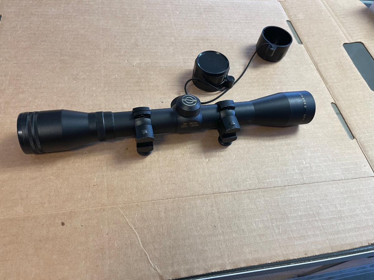 Simmons 4x32 22 Mag Rifle Scope With Lens Covers And Rings Excellent ...