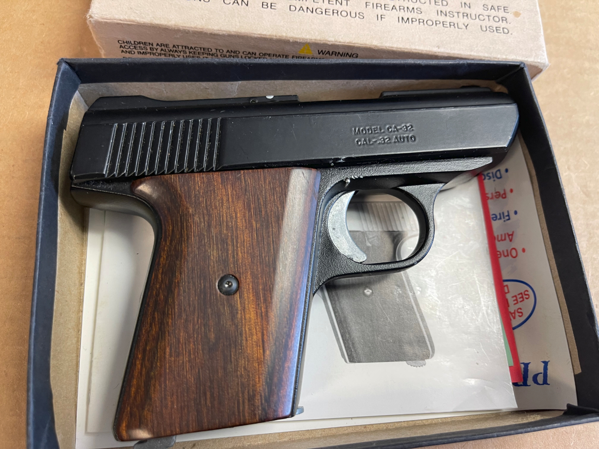 Cobra MODEL CA-32 SEMI-AUTO PISTOL 3 INCH BARREL 6+1 MAGAZINE GOOD ...