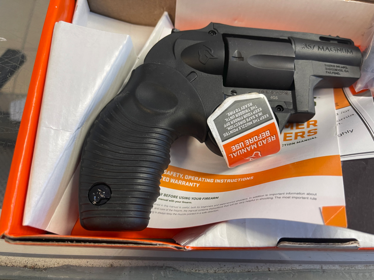 Taurus 605 Poly Protector 2 Inch Black Finish Barrel 5rd Capacity ...