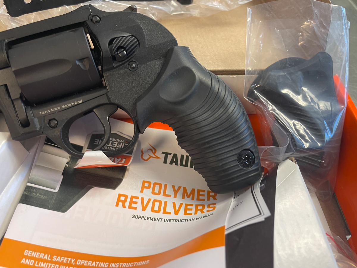 Taurus 605 Poly Protector 2 Inch Black Finish Barrel 5rd Capacity ...