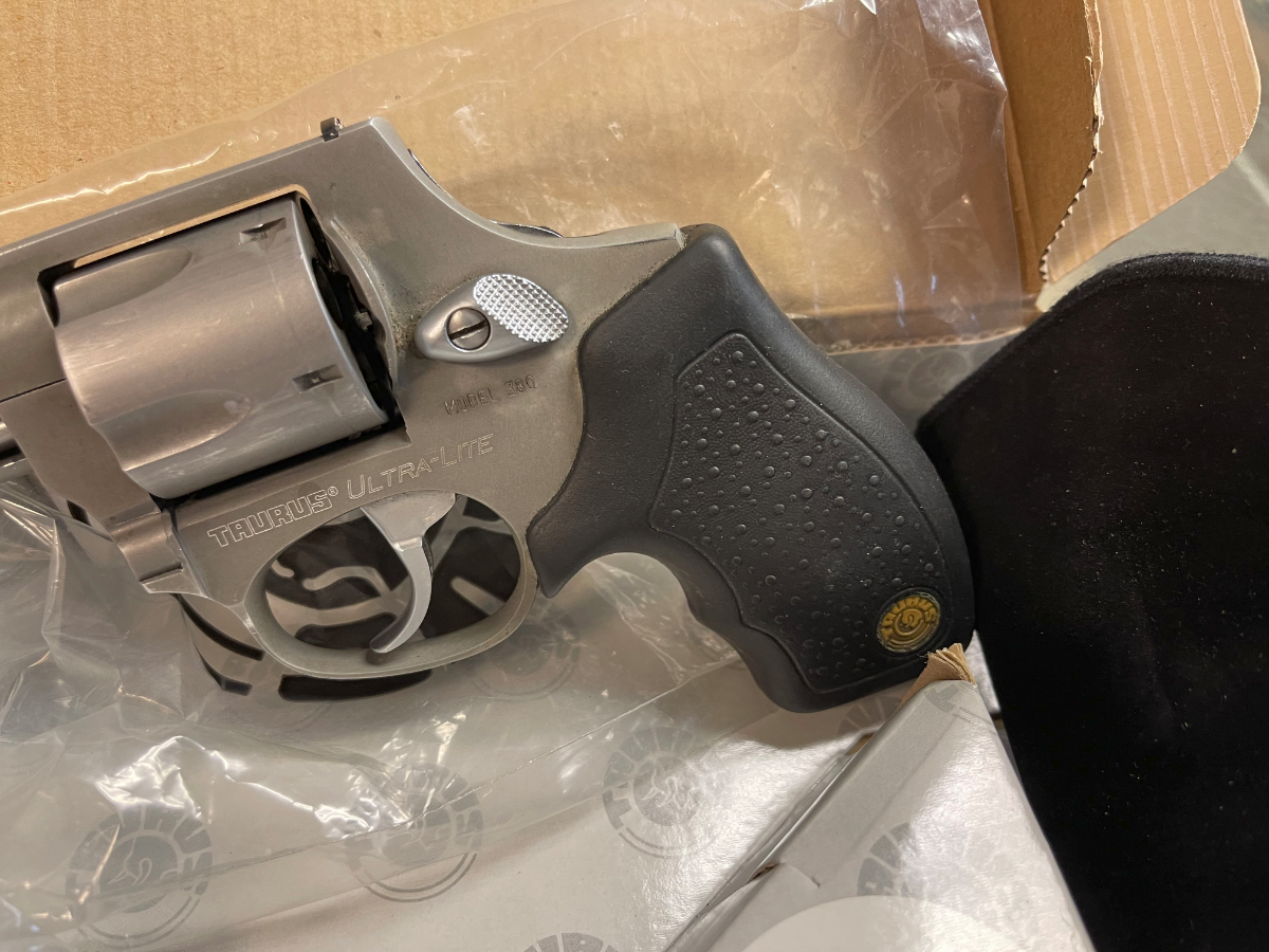 Taurus Model 380 Ultra Lite 5 Shot Revolver 1.75 Inch Barrel Moon Clips ...