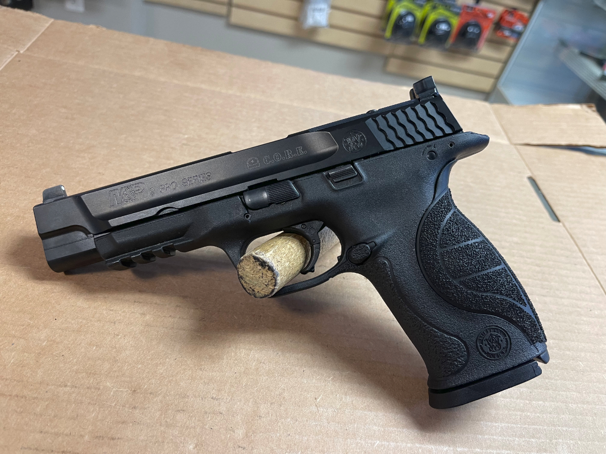 Smith & Wesson Model M&P 9 Pro Series C.O.R.E. 5 Inch Barrel 17+1 ...