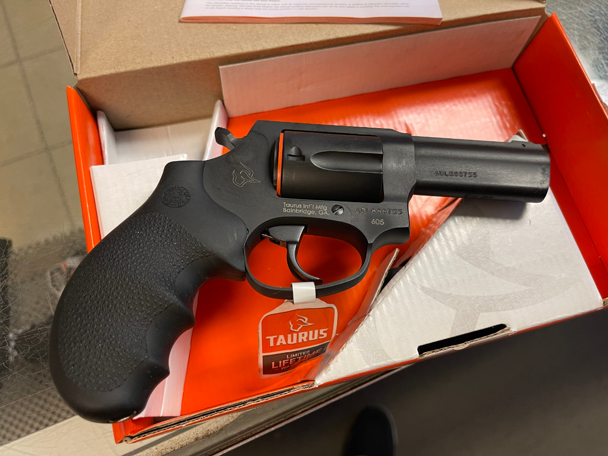 Taurus Model 605 Sa/Da 3 Inch Barrel 5rd Capacity Cylinder Night Front ...