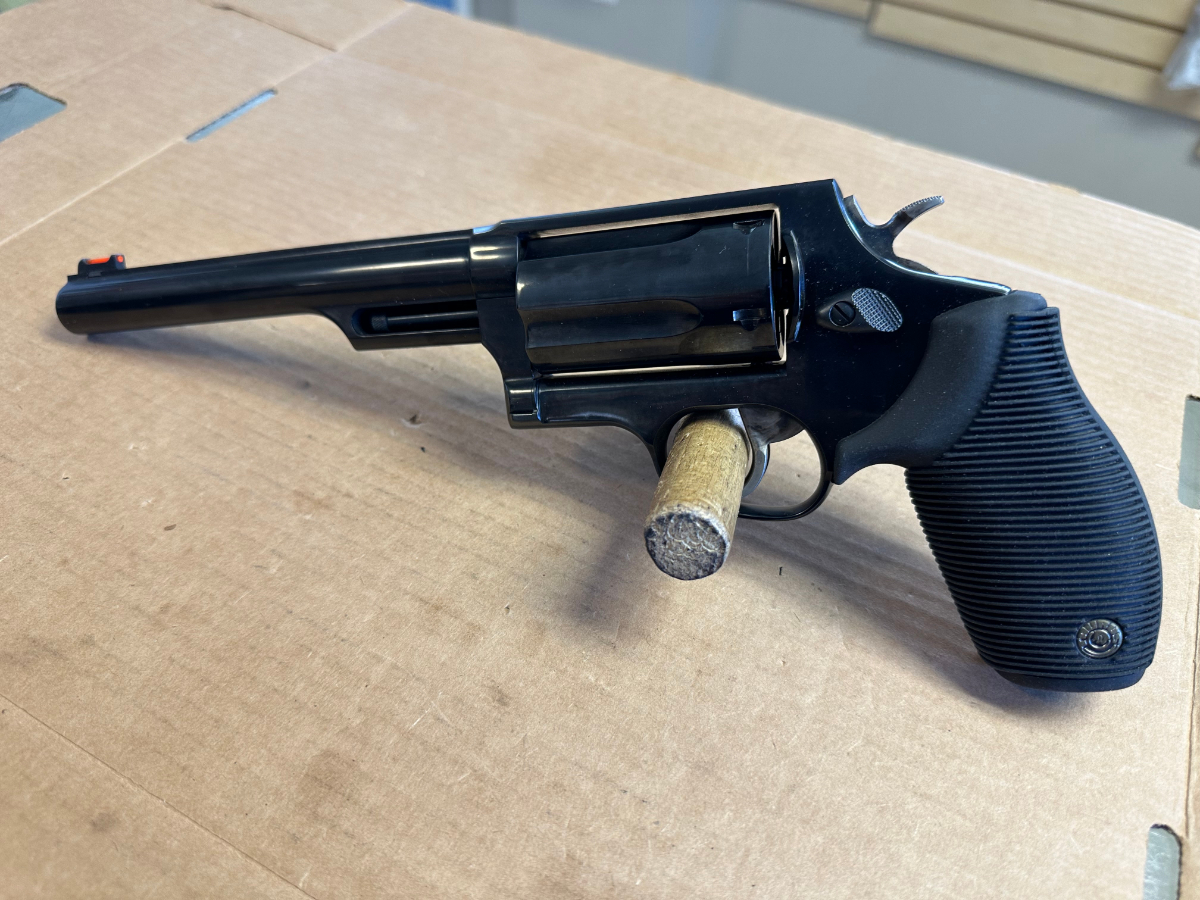 Taurus Judge 45 Colt (Lc) Caliber Or 2.50" 410 Gauge With 6.50" Barrel ...
