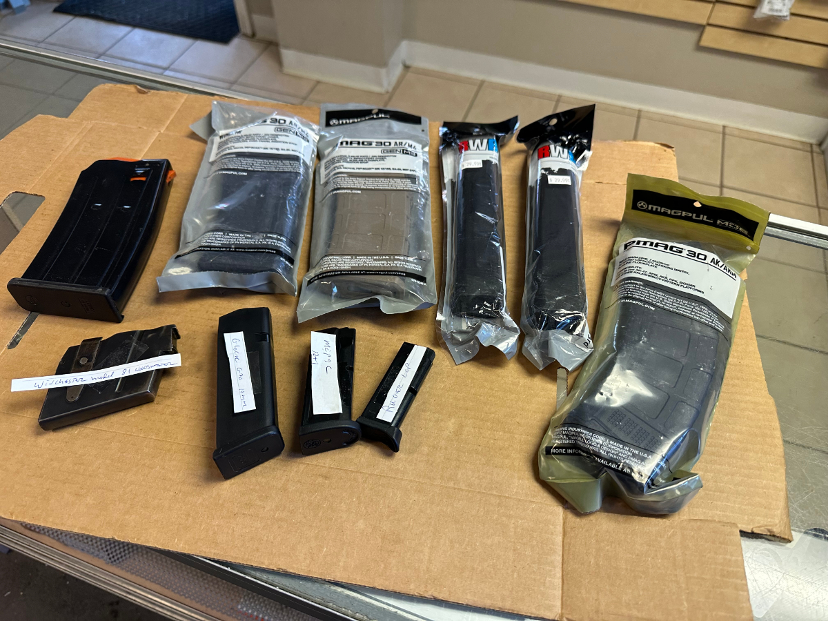 Nice Lot Of 10 Assorted Rifle And Pistol Magazines New And Used As Is ...