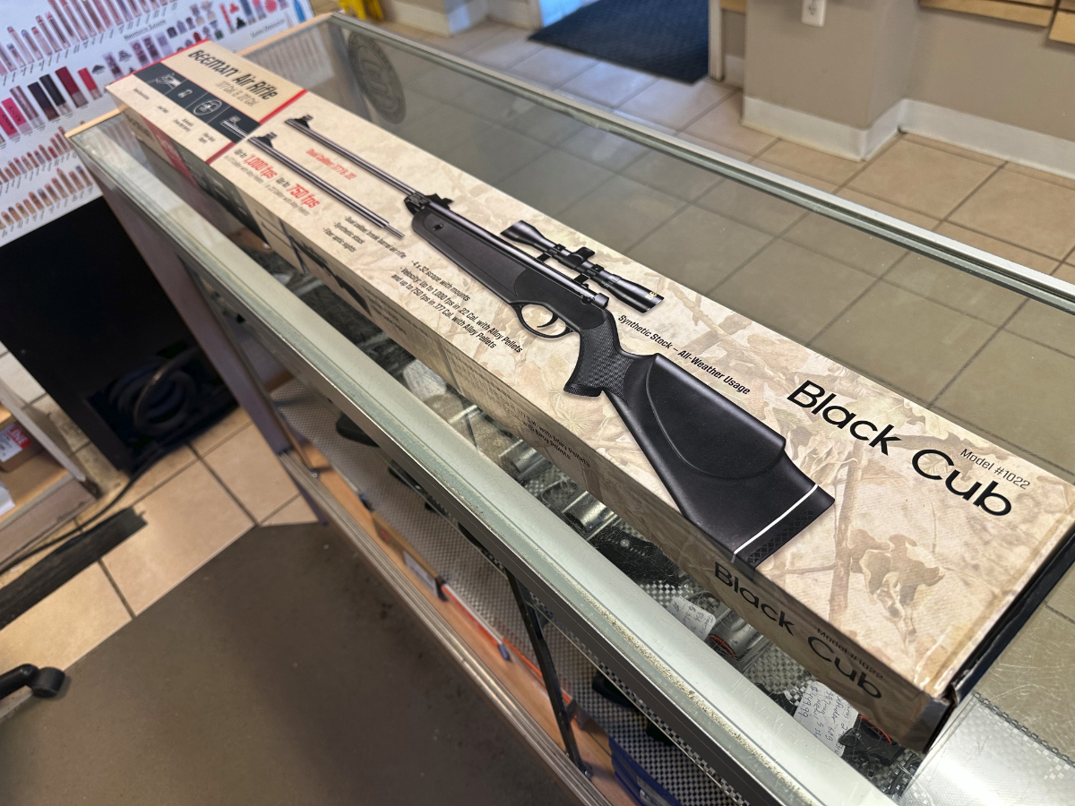 Beeman 1022 Black Club Spring Piston 1rd 177, 22 Pellet 4x32mm Scope ...